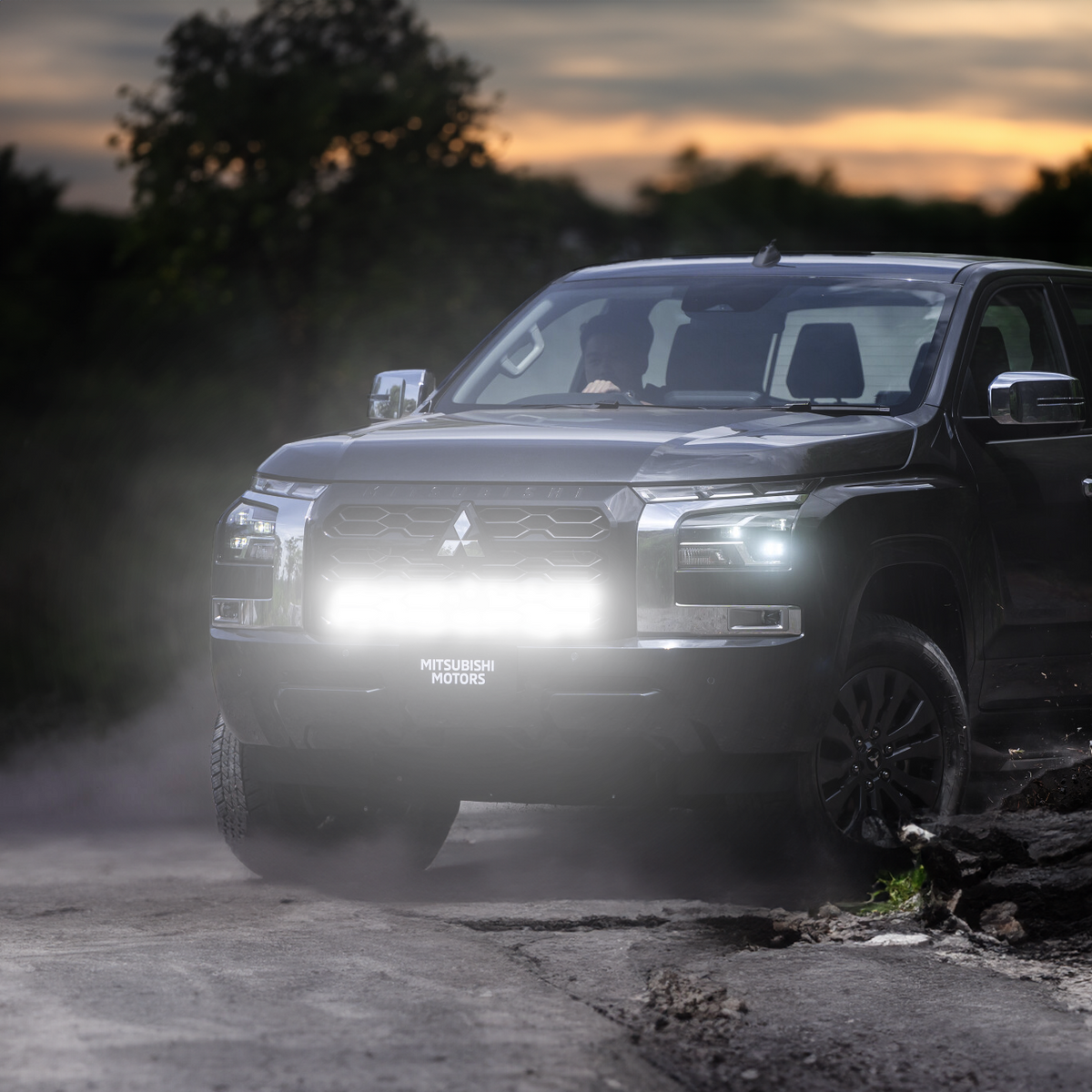 MV Triton Behind-Grille Light Bar – TrailBait